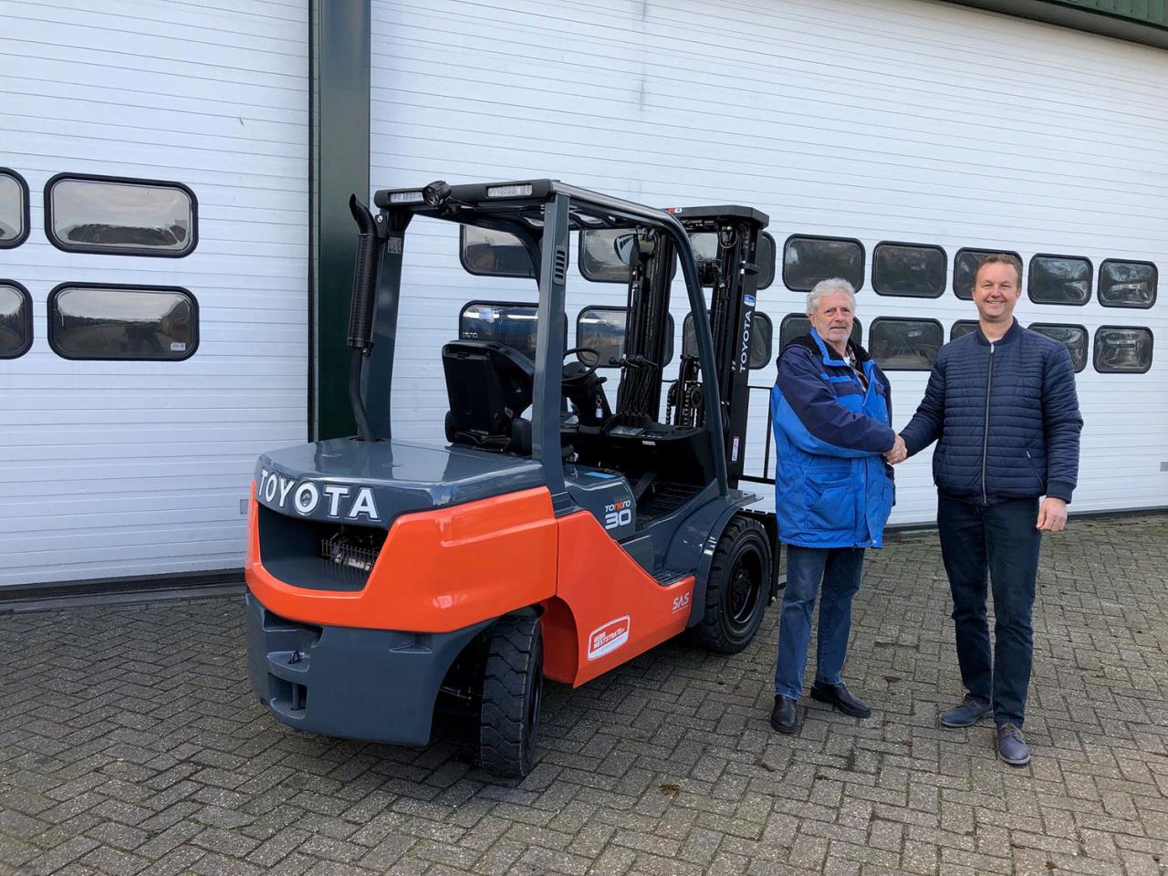 Nieuwe Toyota 8FDF30 heftruck afgeleverd