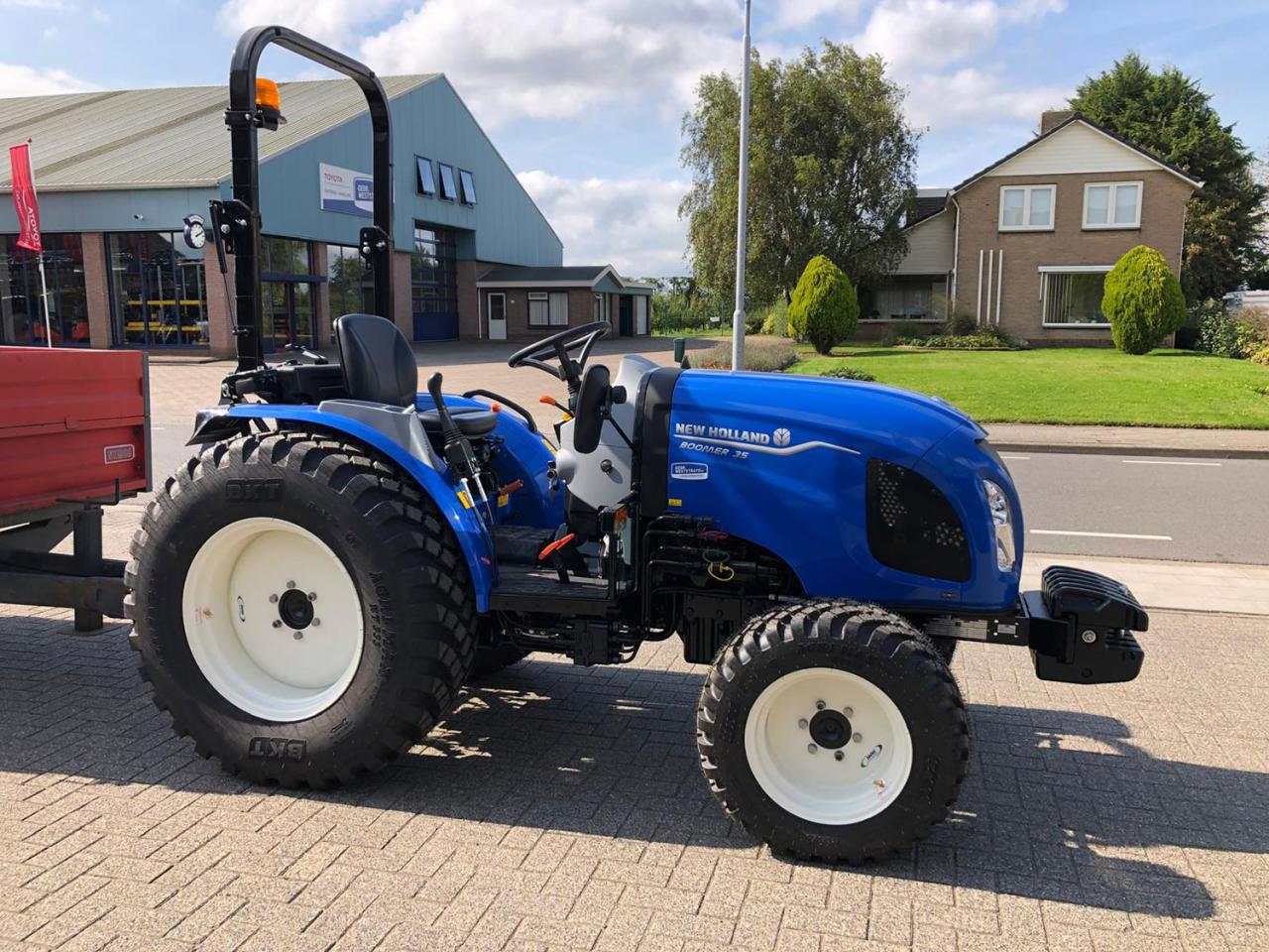 New Holland Boomer 35 voor Gemeente Reimerswaal