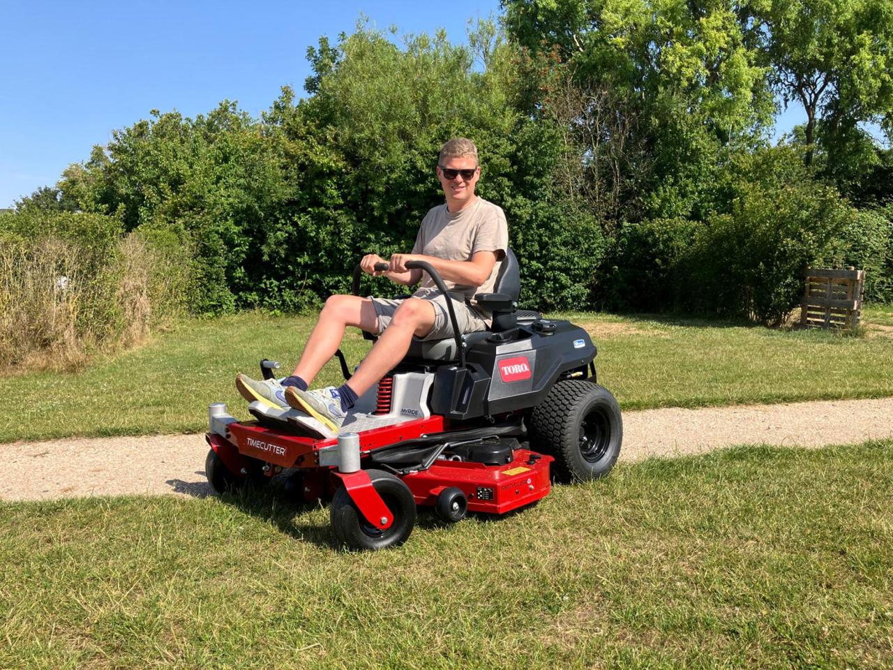 Toro Timecutter MR5075 voor Camping La Ferme